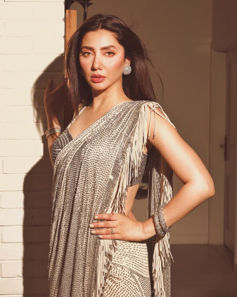 Mahira Khan on Love Guru's Success & Future Ventures | Reviewit.pk
