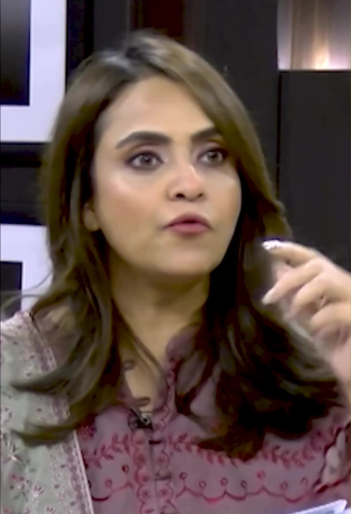 Nadia Khan & Adnan Faysal From FHM Engage In A War Of Words | Reviewit.pk