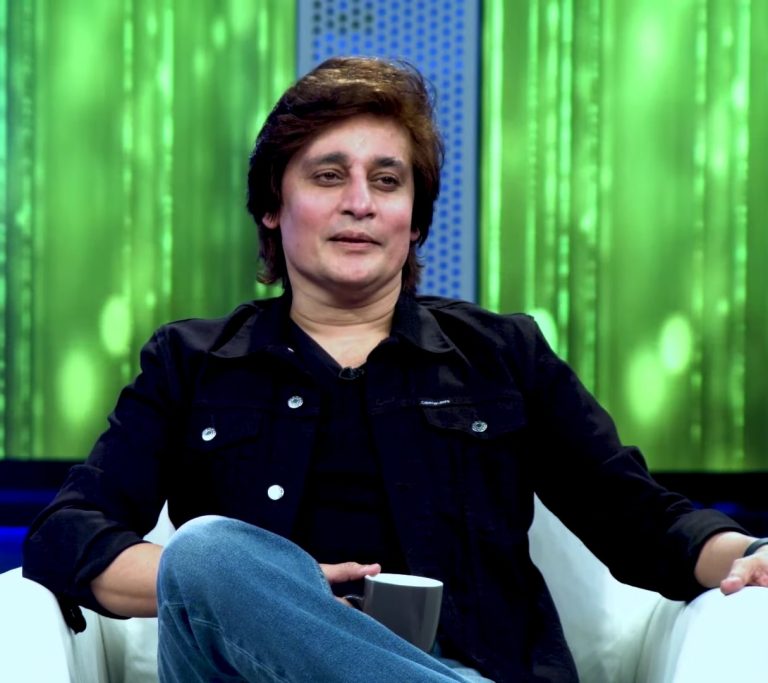 Sahir Lodhi Addresses Comparisons To Shah Rukh Khan | Reviewit.pk