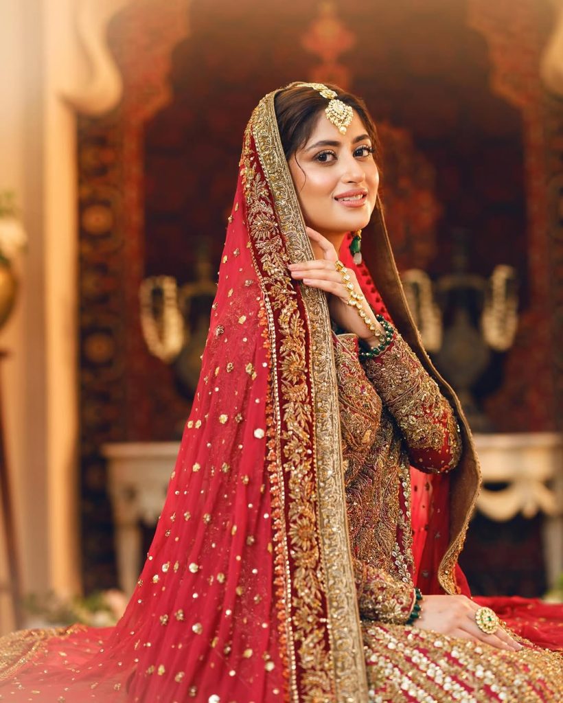 Top Pakistani Stars Over 30 Who Are Still Single | Reviewit.pk