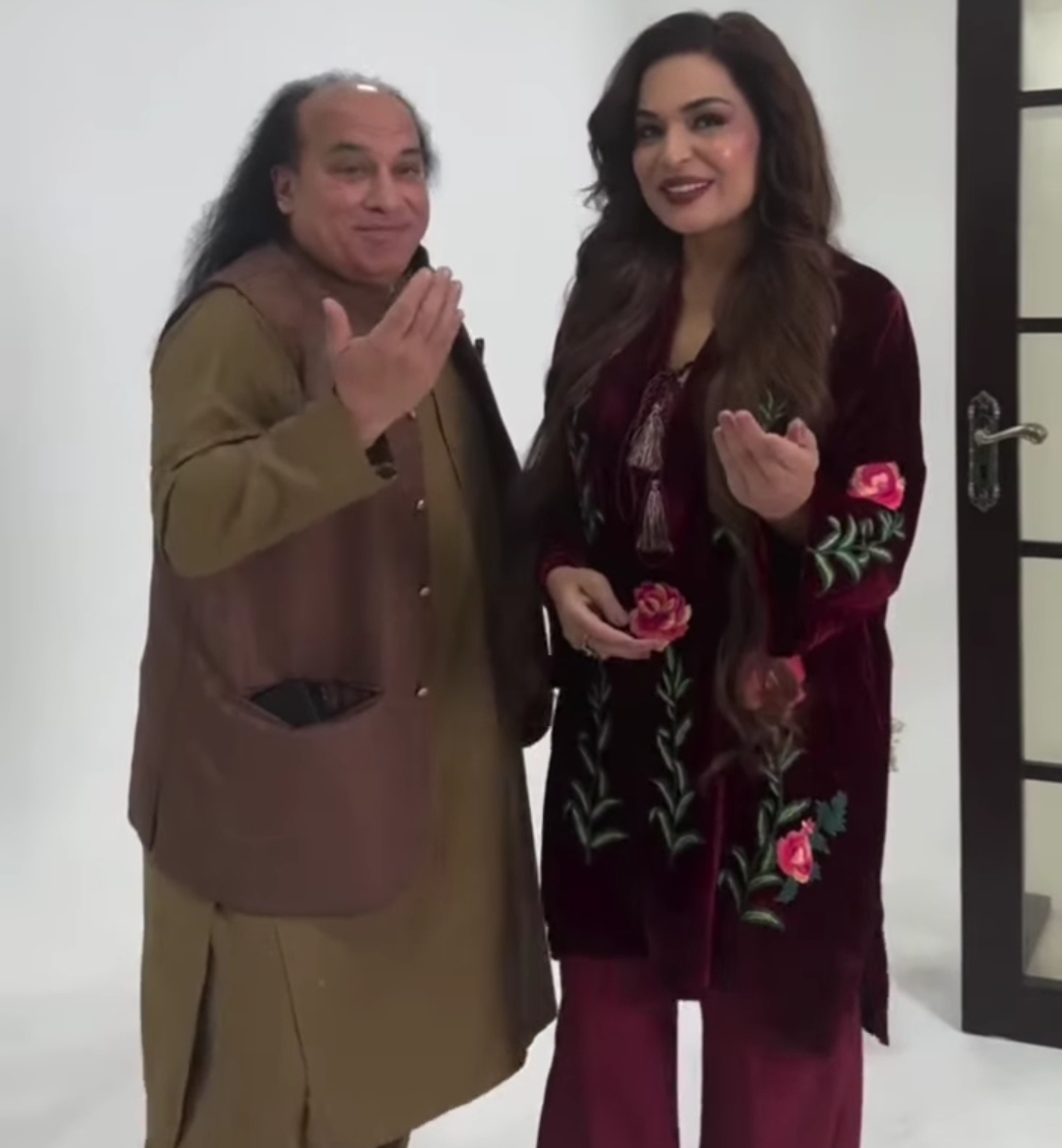 Fans React to Chahat Fateh Ali Khan & Meera Ji’s Fun Interaction ...