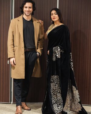 Kabhi Main Kabhi Tum's Rubab & Adeel Reunite | Reviewit.pk