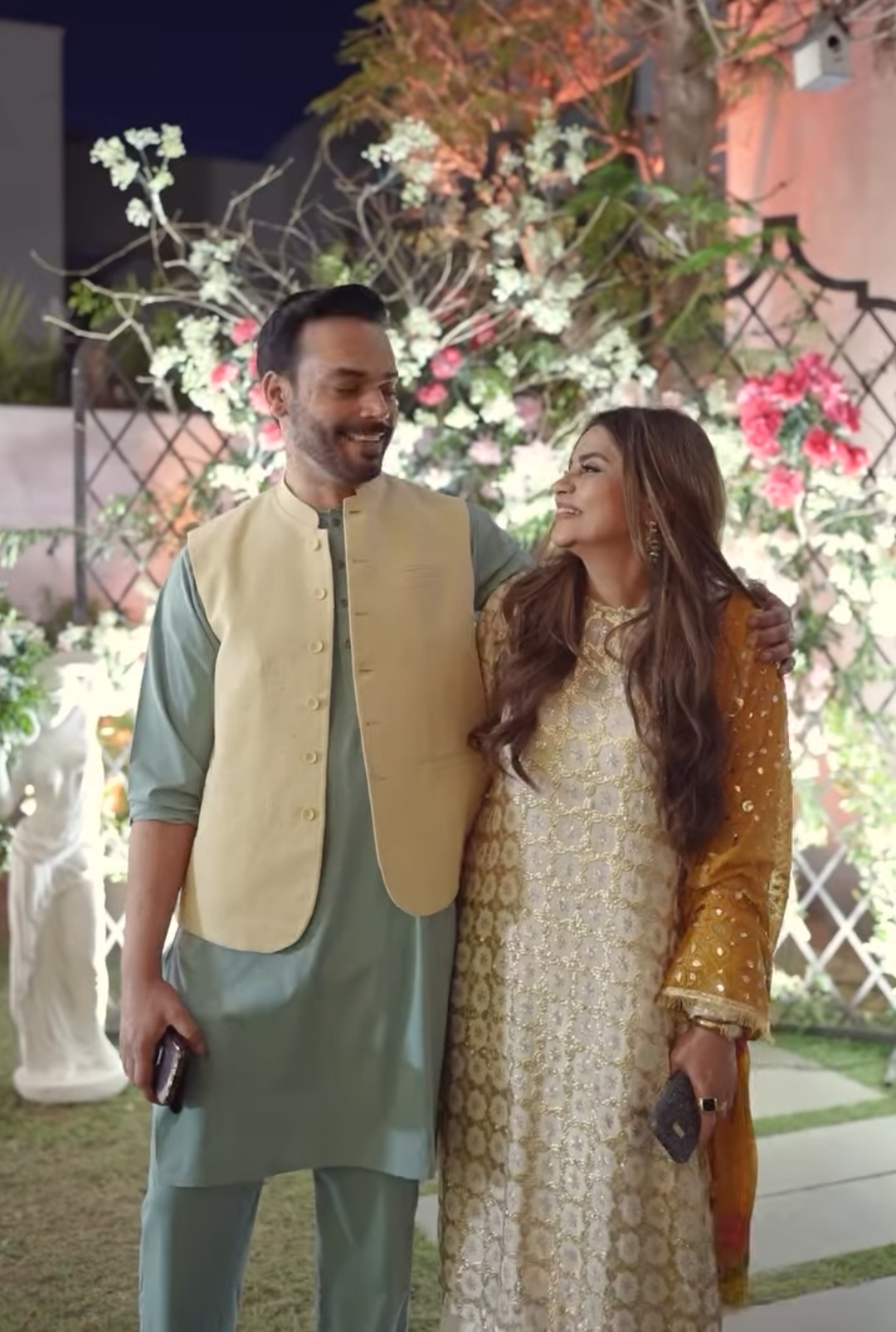 Kubra Khan and Gohar Rasheed Mayun Video | Reviewit.pk