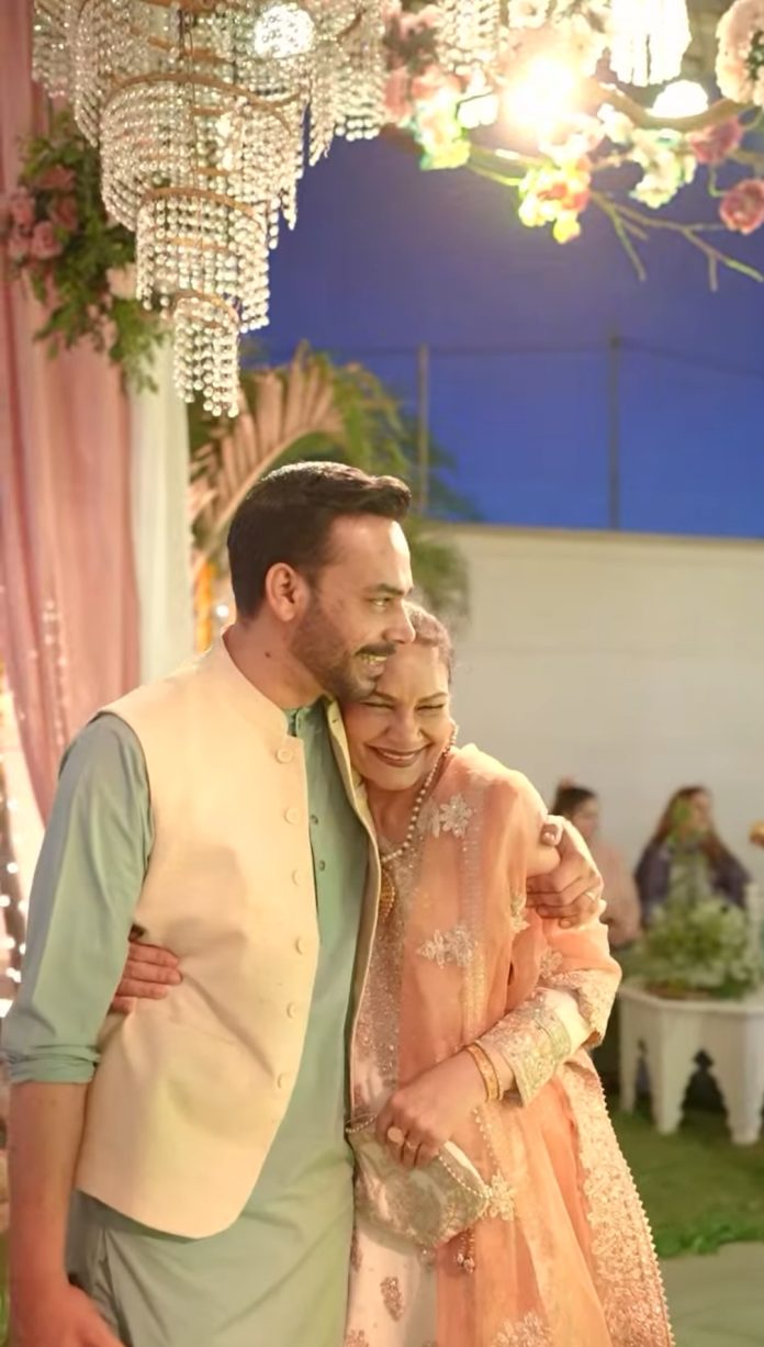 Kubra Khan and Gohar Rasheed Mayun Video | Reviewit.pk