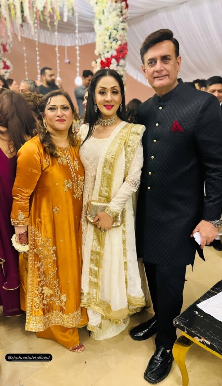 Shahood Alvi Daughter's Wedding Pictures | Reviewit.pk