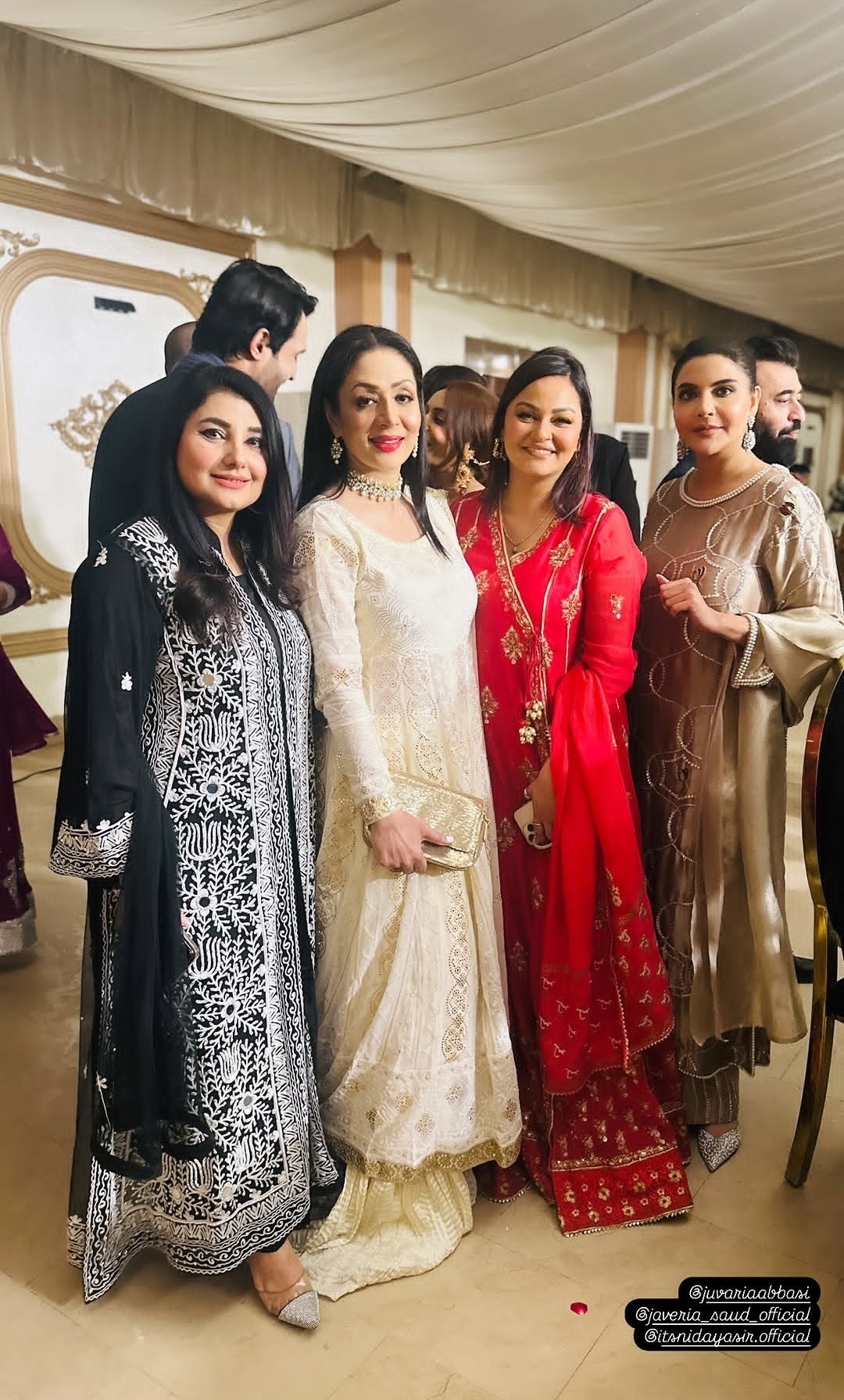 Shahood Alvi Daughter's Wedding Pictures | Reviewit.pk