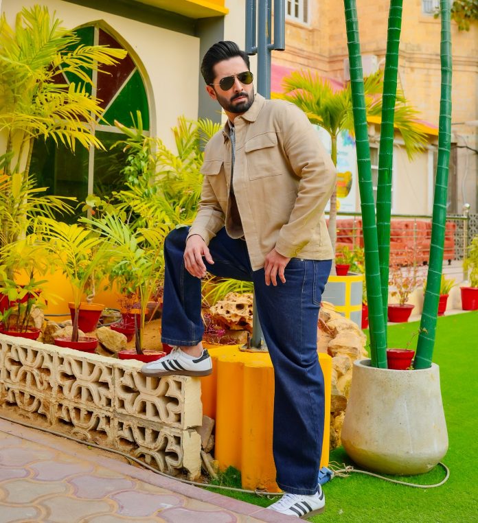 Man Mast Malang - Cast Schedule & Timings | Reviewit.pk