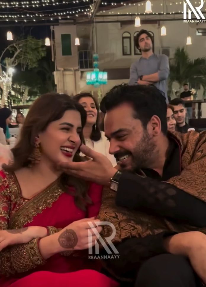 Kubra Khan and Gohar Rasheed Video from Qawali Night | Reviewit.pk