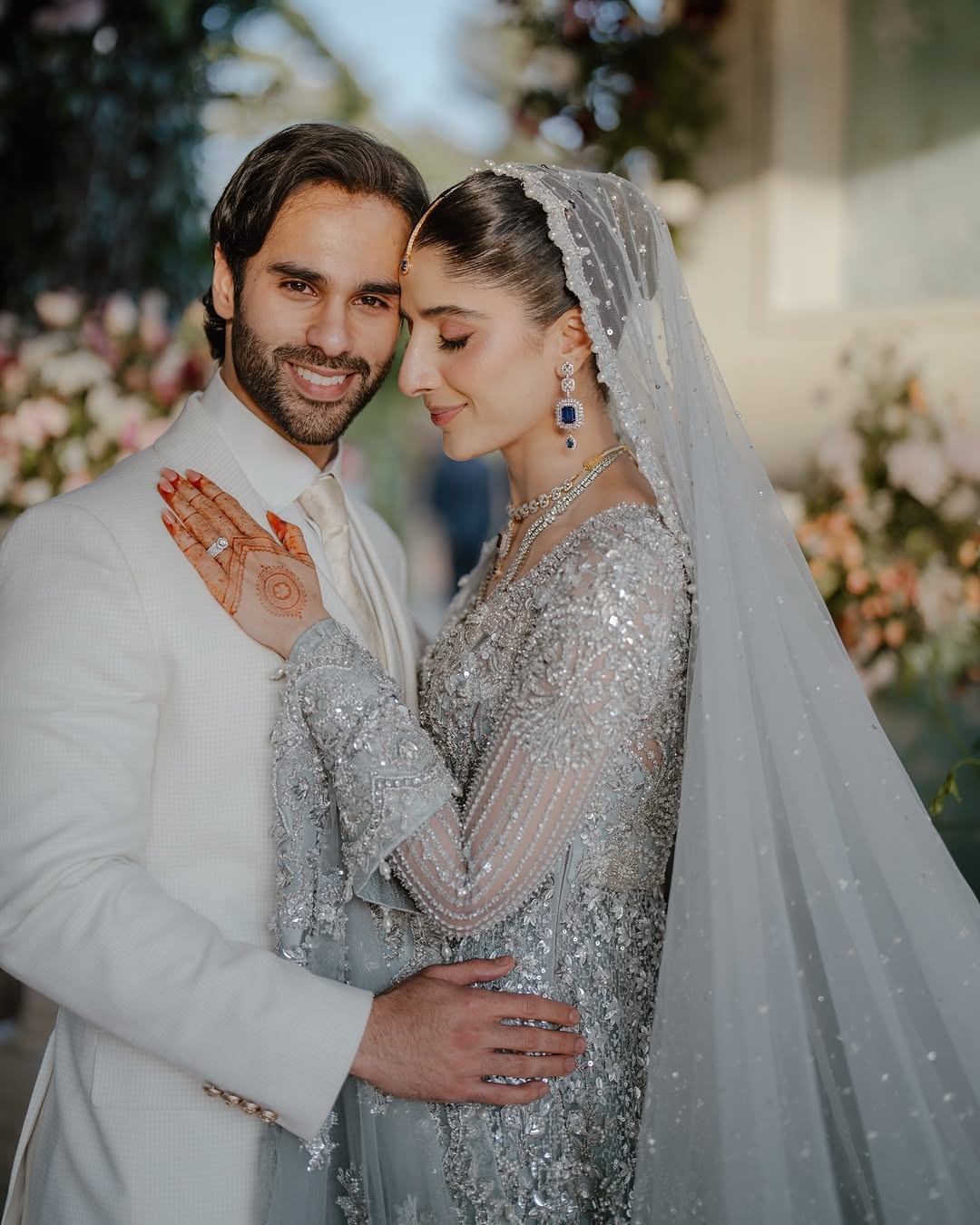 Mawra Hocane and Ameer Gilani Reception Photoshoot | Reviewit.pk