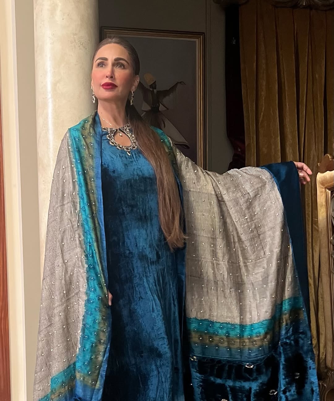 Reema Khan Adorable Pictures from Recent Family Weddings | Reviewit.pk
