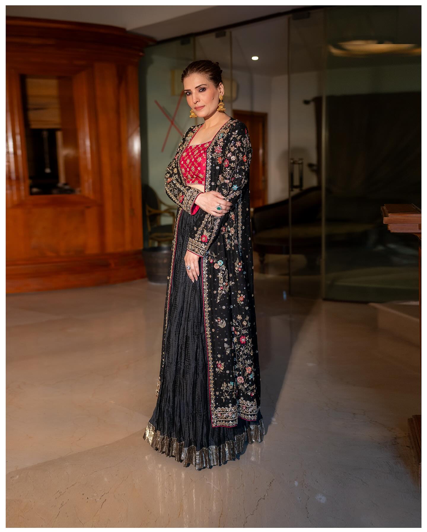 Resham Reveals Khalil Ur Rehman Qamar Misbehaved With Her | Reviewit.pk