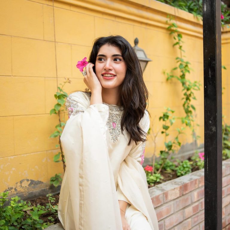 Man Mast Malang - Cast Schedule & Timings | Reviewit.pk