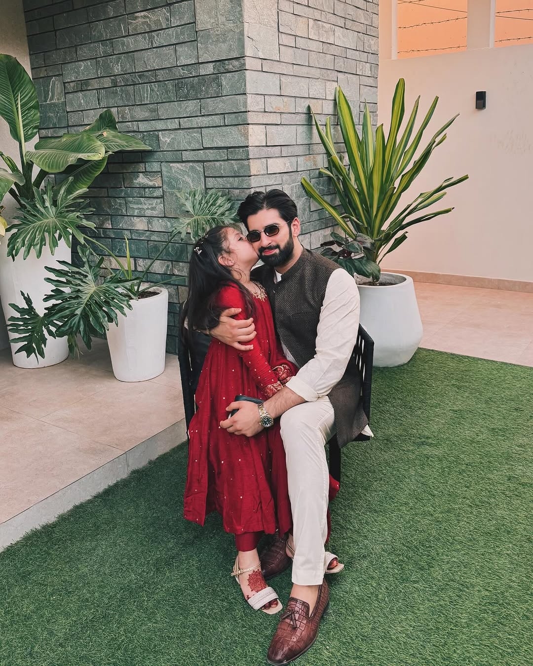 Aiman Khan and Muneeb Butt Eid Pictures | Reviewit.pk