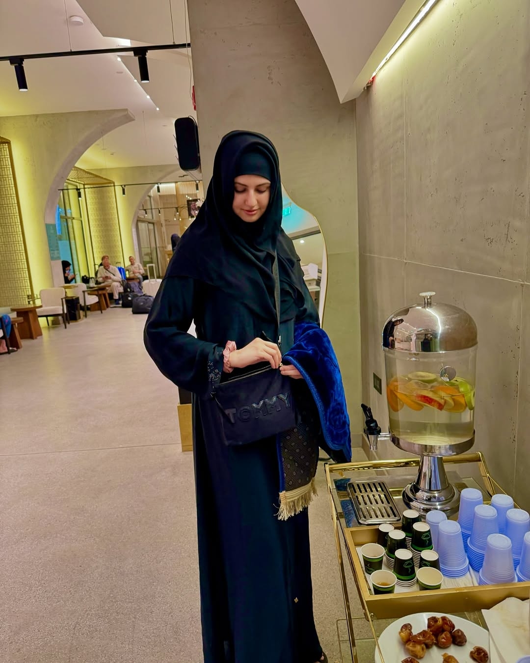 Goher Mumtaz and Anam Goher Pictures from Madina | Reviewit.pk