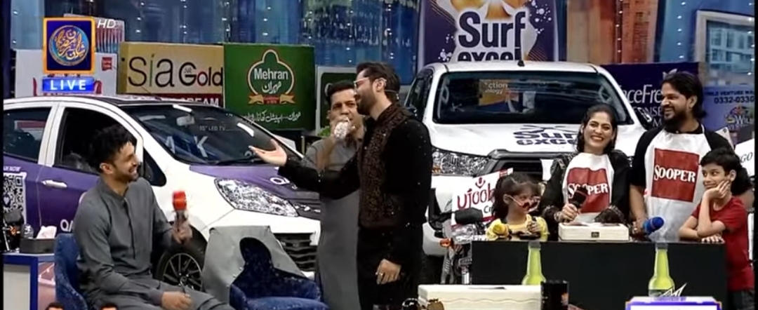 Shoaib Malik Criticized for Teasing Fahad Mustafa Regarding Hania Aamir ...