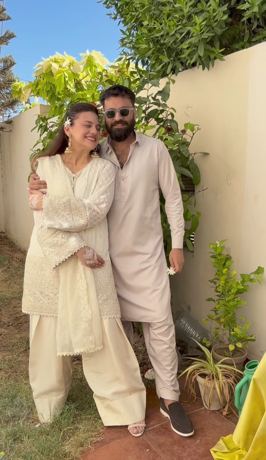 Zara Noor Abbas & Asad Siddiqui Eid Pictures with Family | Reviewit.pk