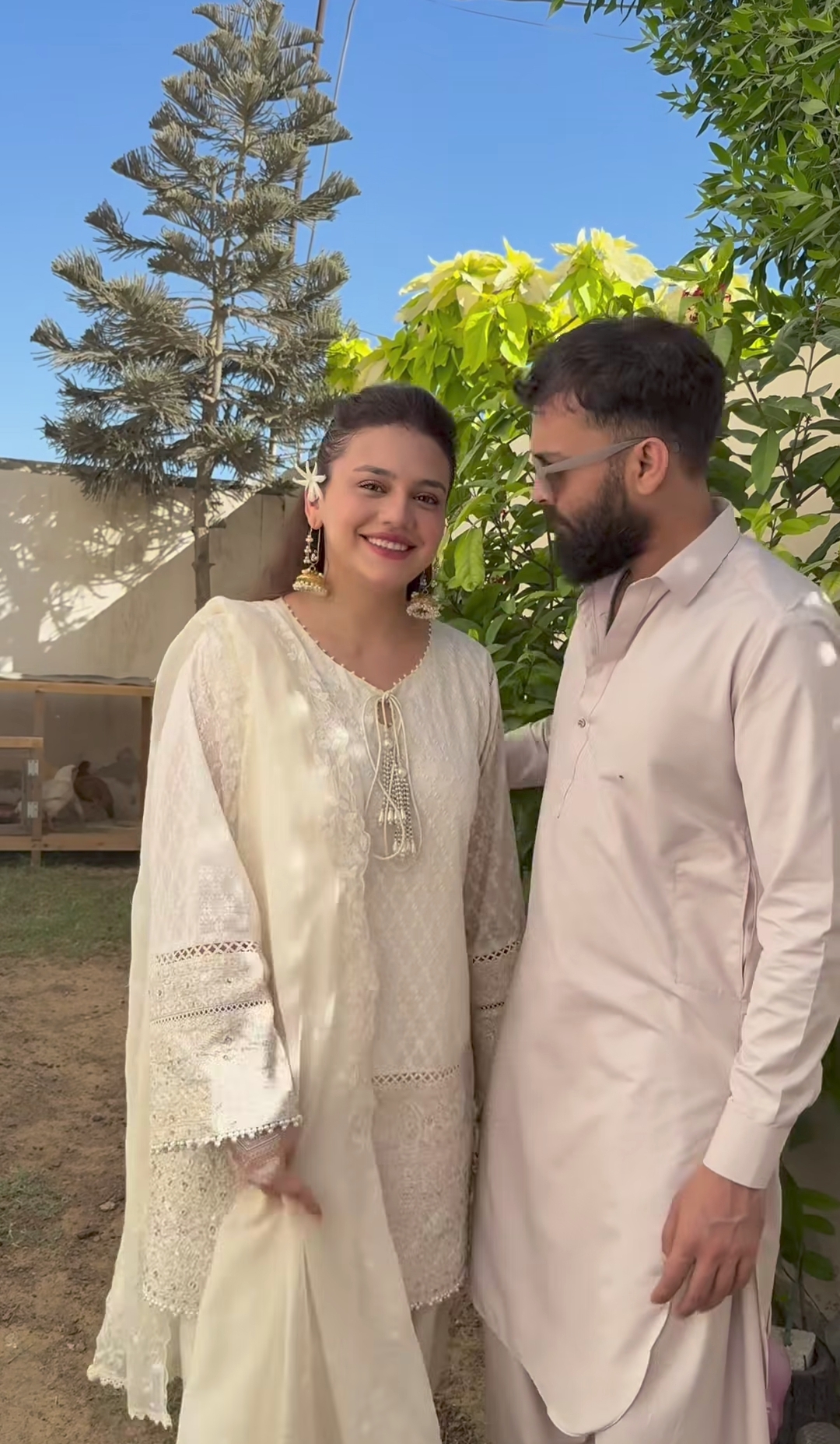 Zara Noor Abbas & Asad Siddiqui Eid Pictures with Family | Reviewit.pk