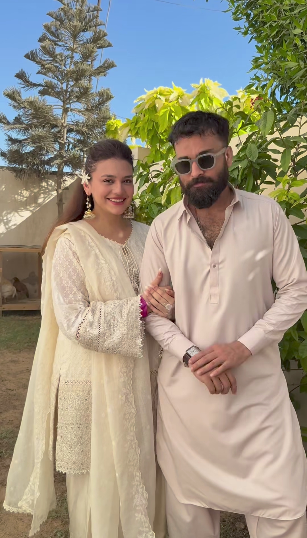 Zara Noor Abbas & Asad Siddiqui Eid Pictures with Family | Reviewit.pk