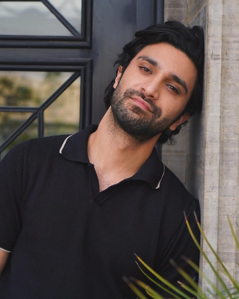 Ahad Raza Mir On Magical Chemistry With Dananeer Mobeen | Reviewit.pk