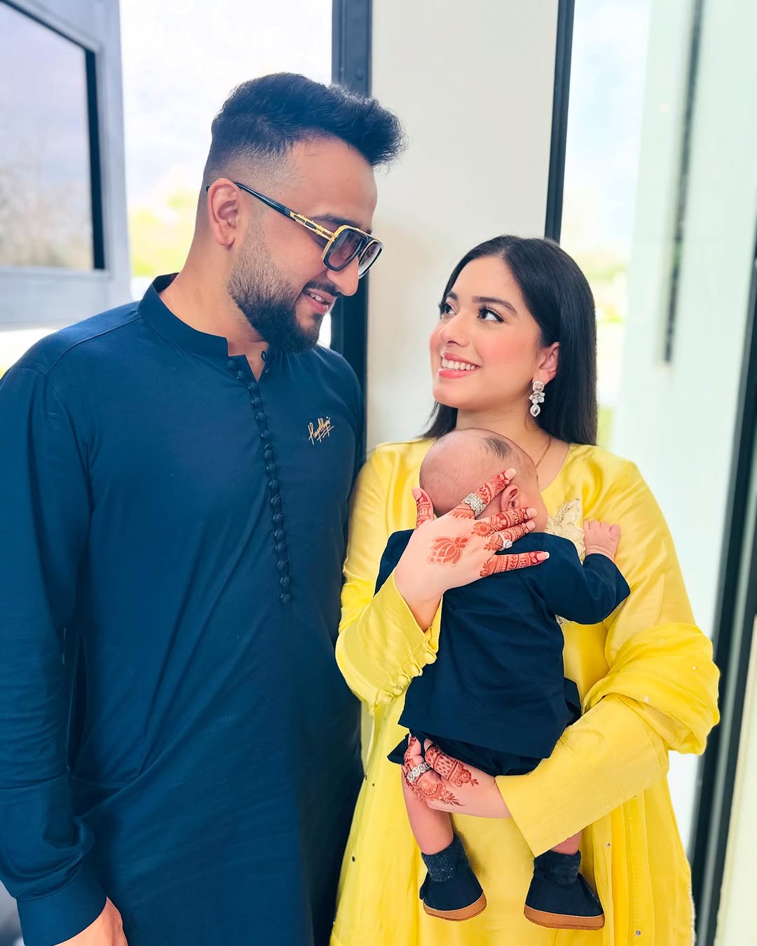 Arisha Razi Khan First Eid ul Fitr With Baby Boy | Reviewit.pk
