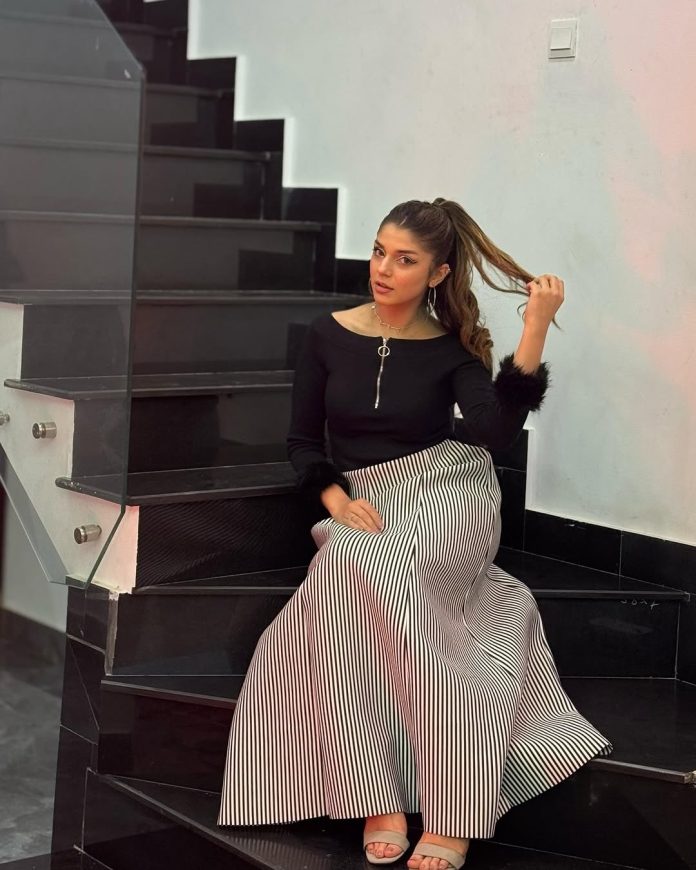 Who is Chef Mahnoor from Mehfil e Ramzan | Reviewit.pk