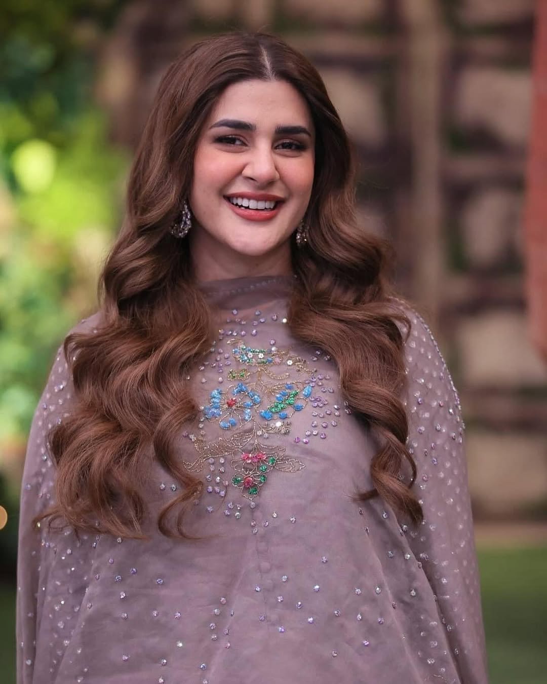 Kubra Khan And Shuja Asad New Drama Details | Reviewit.pk
