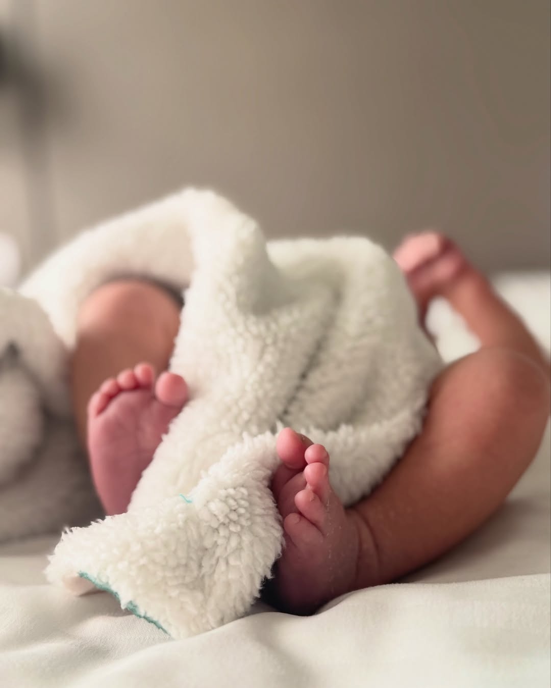 Mariyam Nafees and Husband Welcome Baby Boy | Reviewit.pk