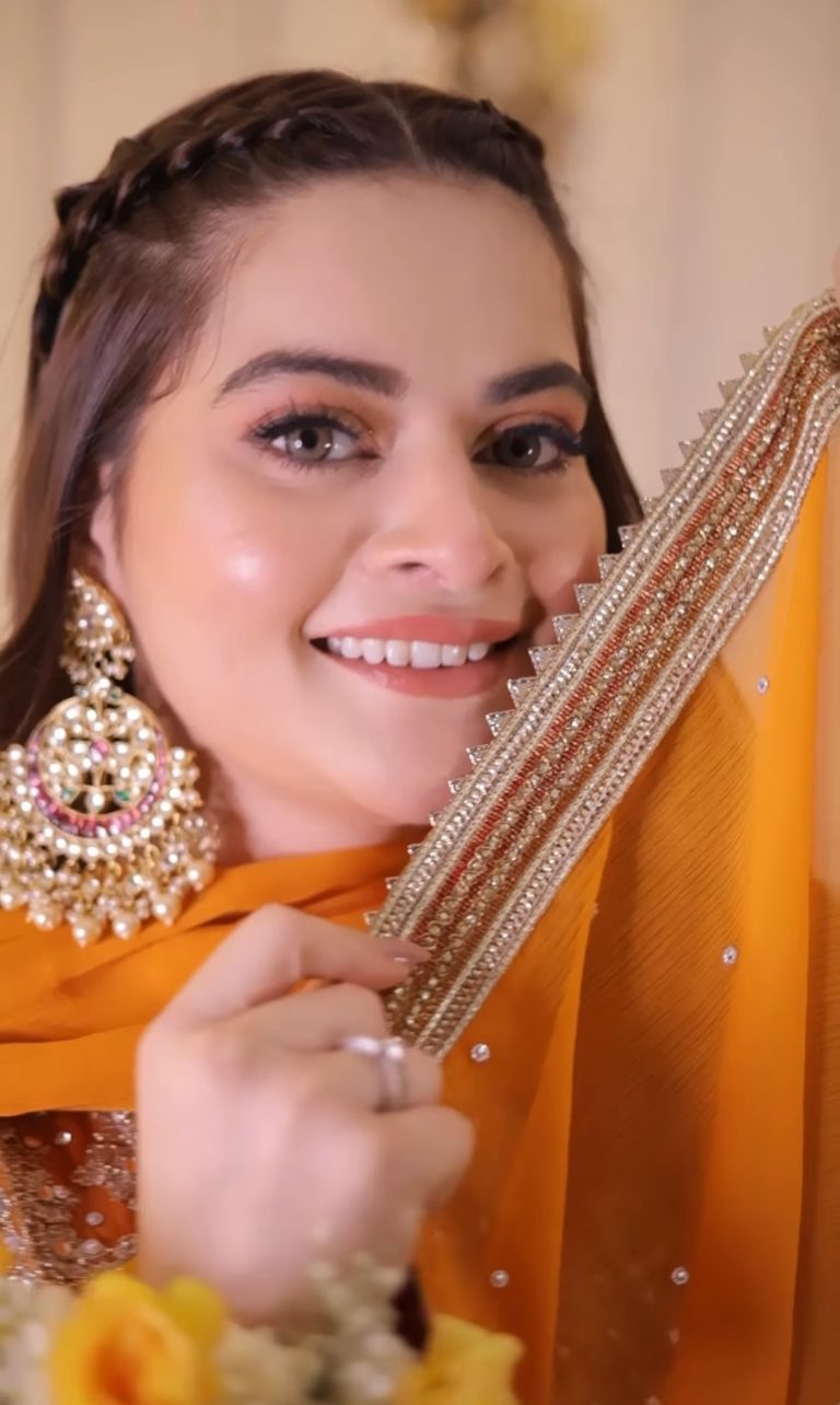 Aiman Khan and Minal Khan's Gorgeous Looks at Their Brother's Mayun ...