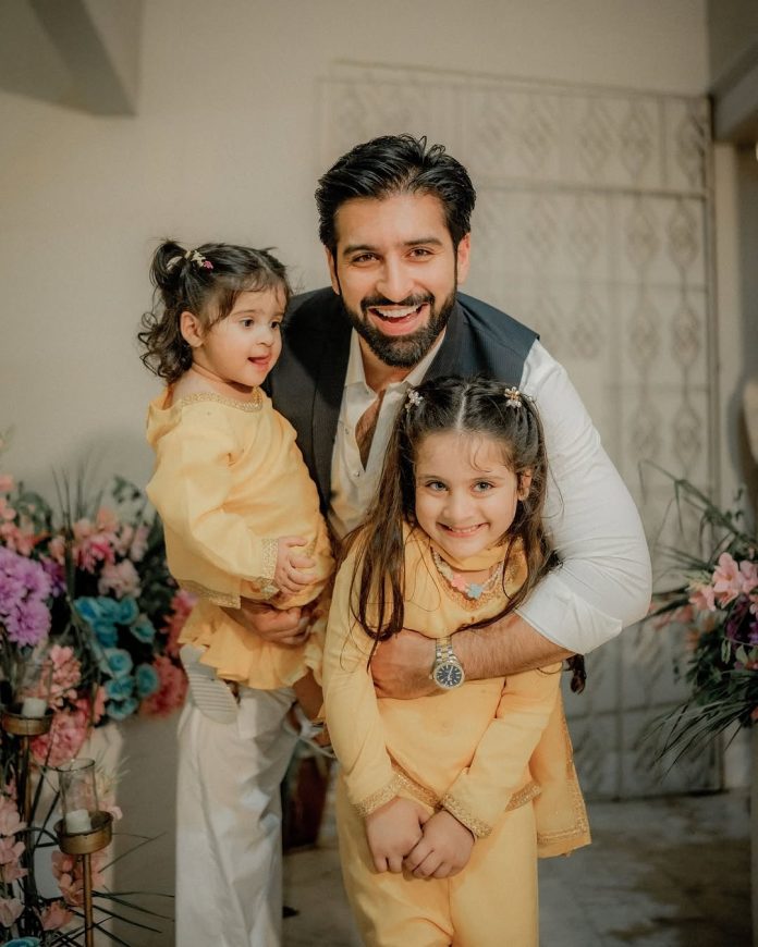 Aiman Khan and Minal Khan Brother's Mayun Event HD Pictures | Reviewit.pk
