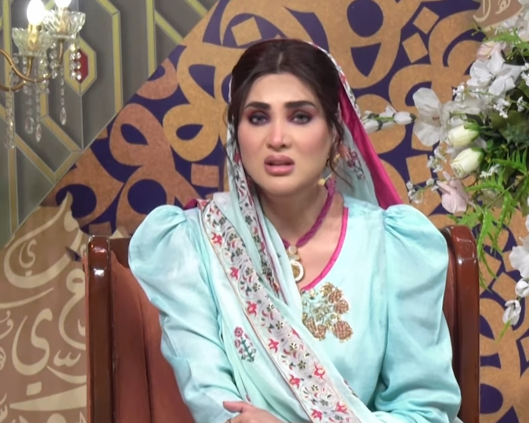 Fiza Ali Under Fire for Bold Look After Ramzan Transmission | Reviewit.pk