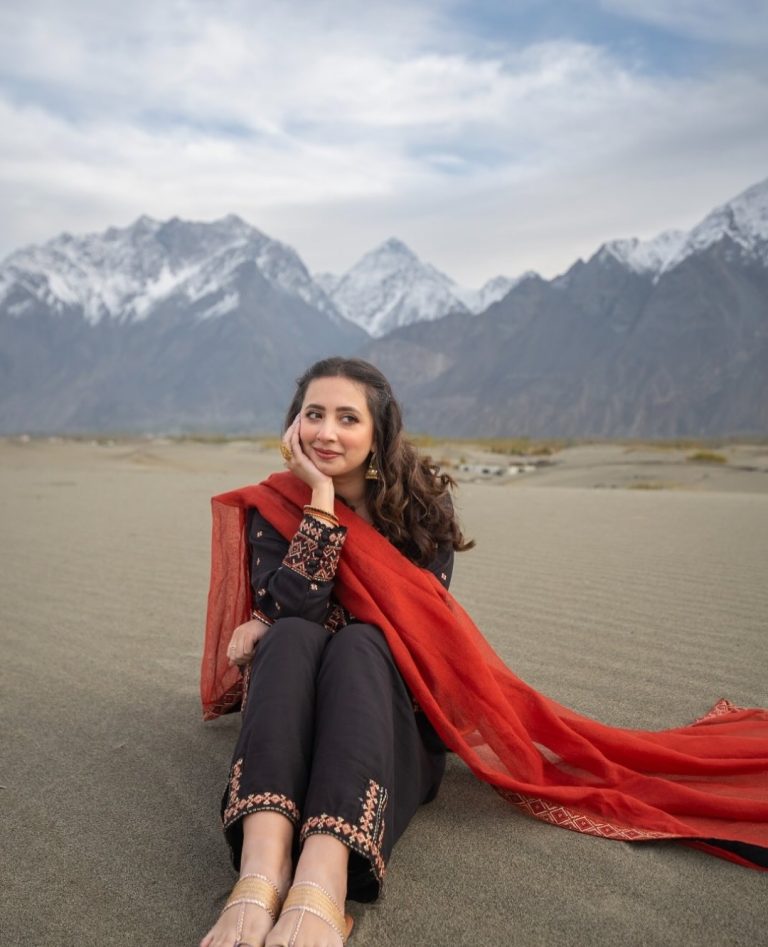 Komal Aziz Khan Reveals the Reason Behind Quitting Acting | Reviewit.pk