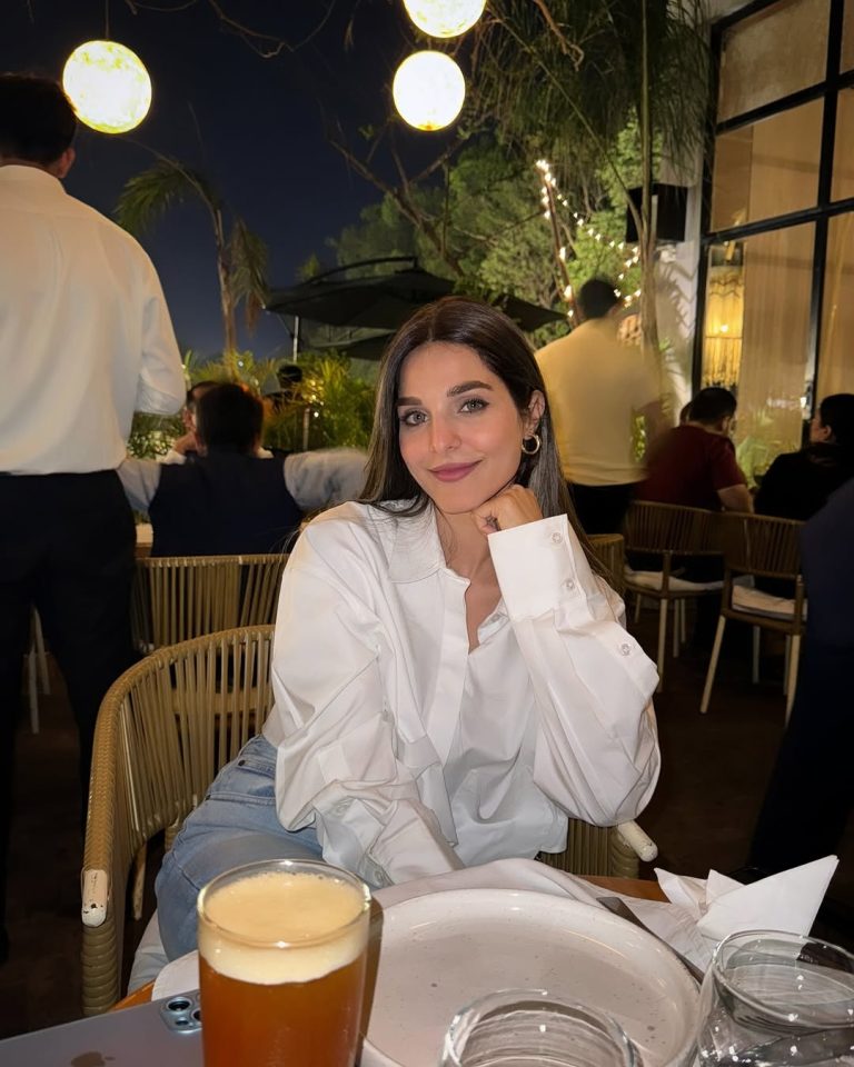 Ishqiya Actress Mehrunisa Iqbal Mayun Pictures and Video | Reviewit.pk