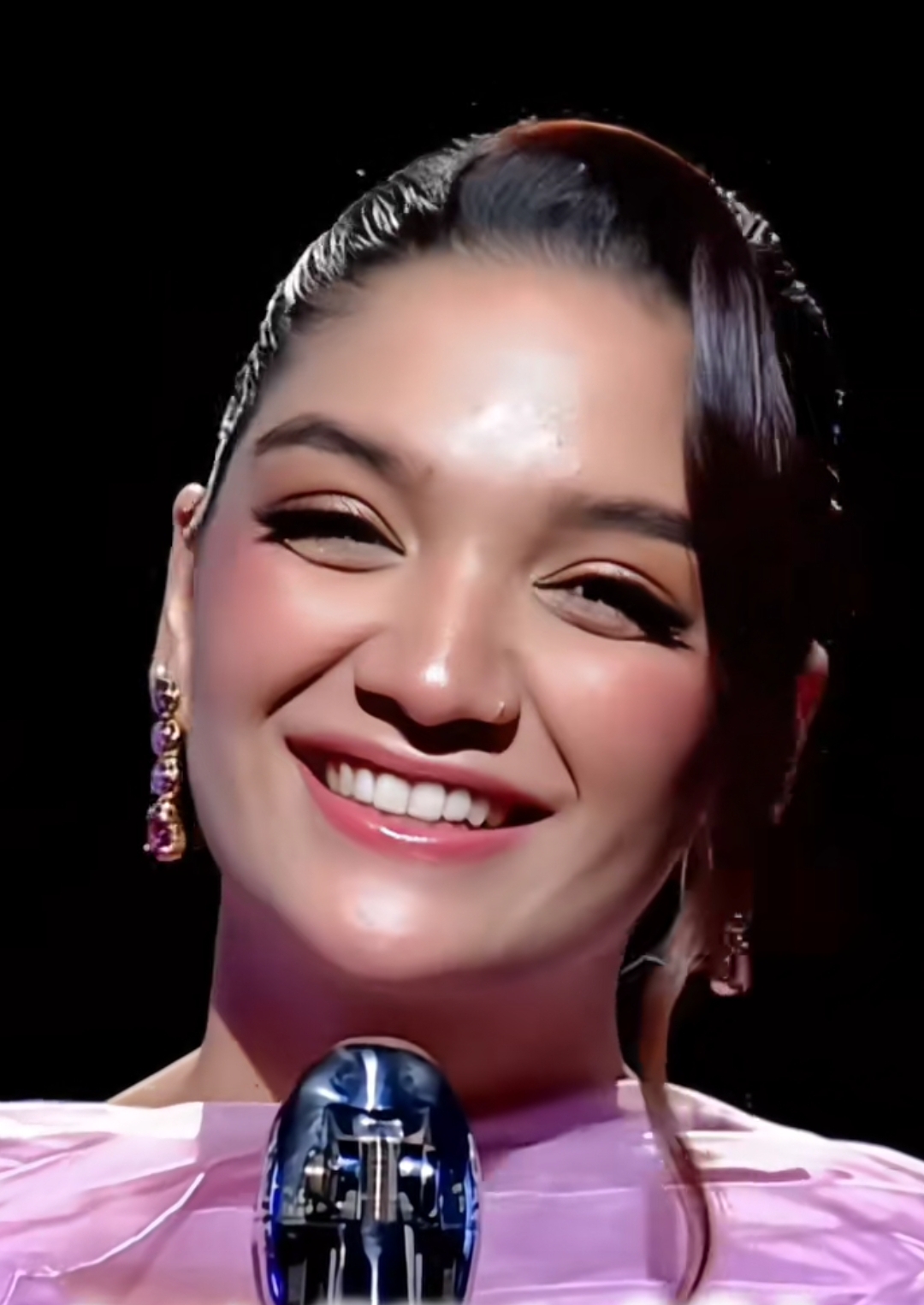 Is Romaisa Khan Still in Love with Ducky Bhai | Reviewit.pk
