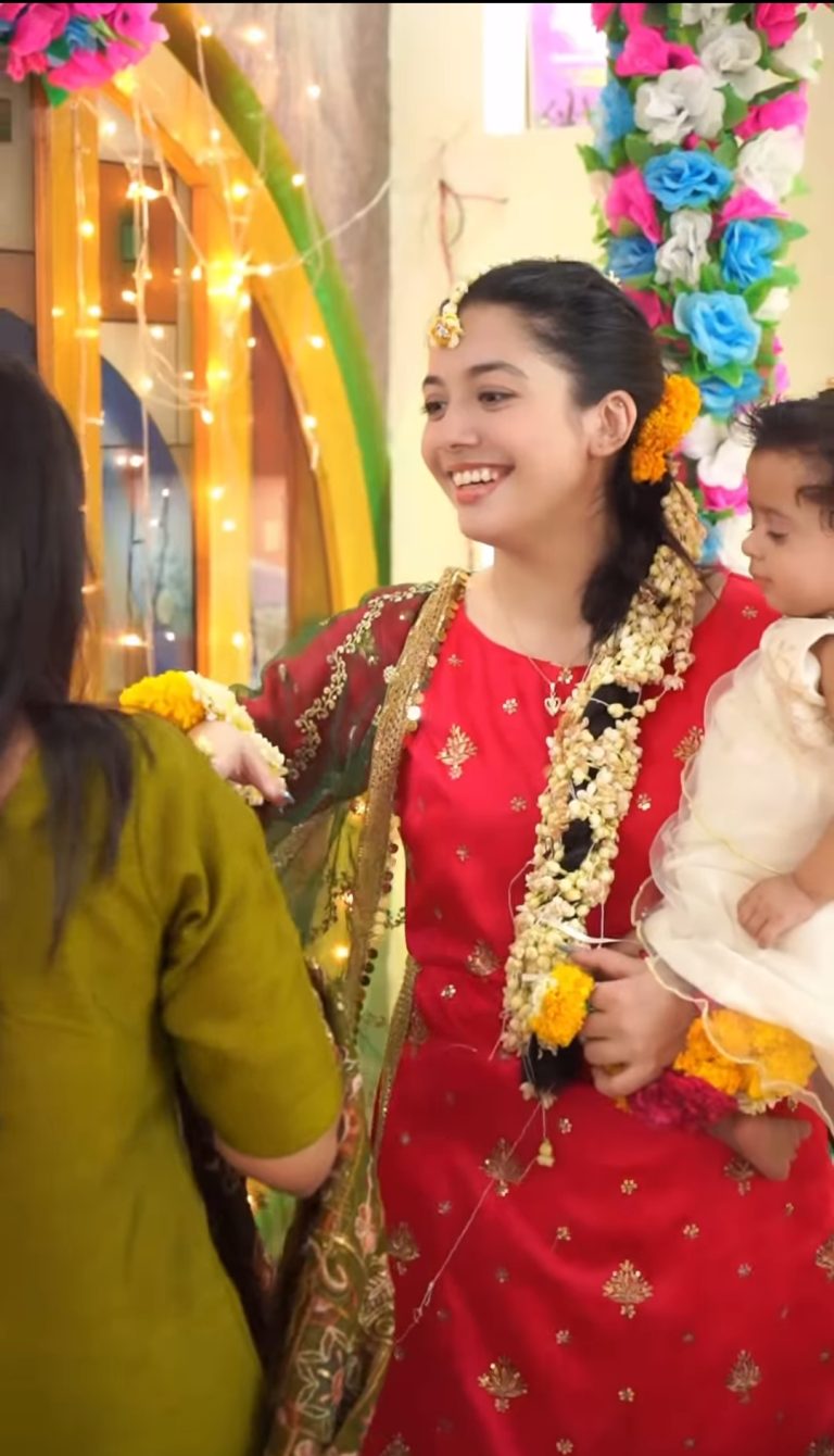 Reham Rafiq Beautiful Mehndi Video | Reviewit.pk