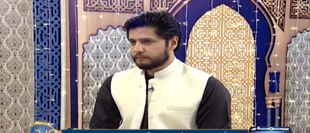 Arez Ahmed's Confession Makes Hiba Bukhari Emotional | Reviewit.pk