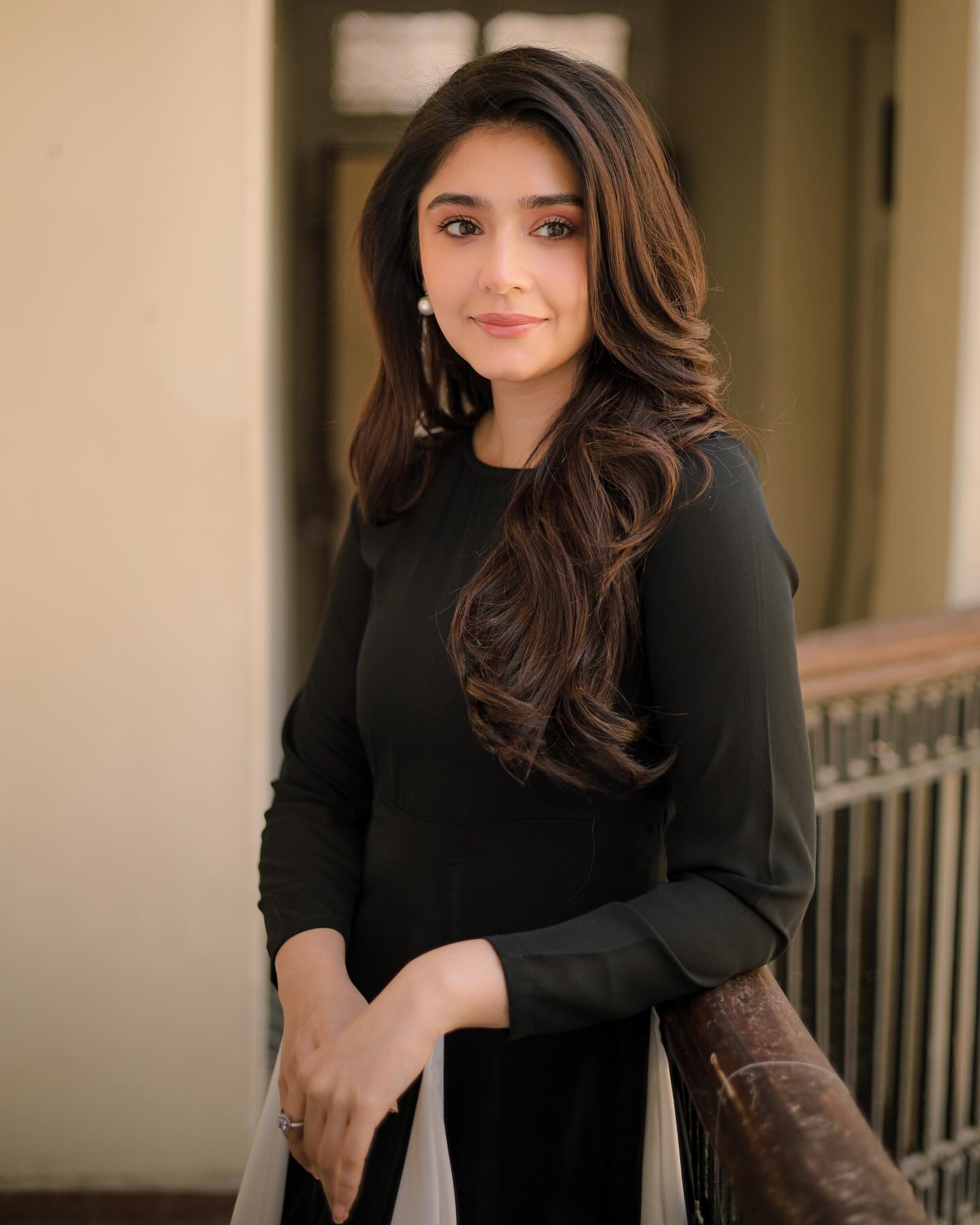 Durefishan Saleem Looked Radiant In The Old Lahore Fort | Reviewit.pk