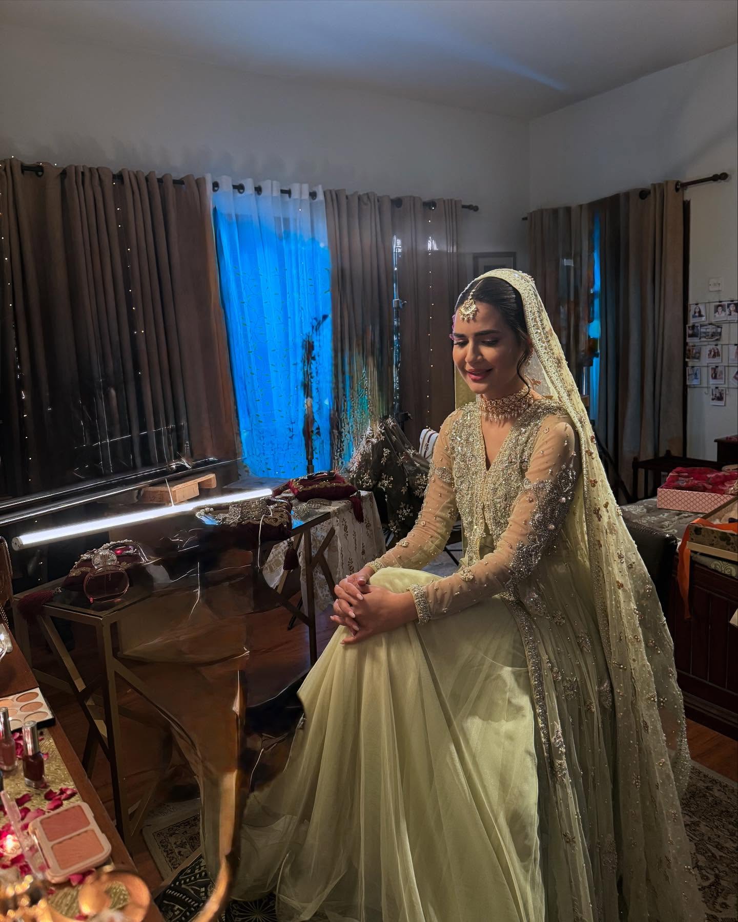 Behroopia - Cast , Schedule & Timings | Reviewit.pk