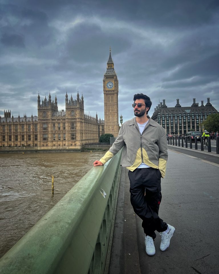 Behroopia - Cast , Schedule & Timings | Reviewit.pk