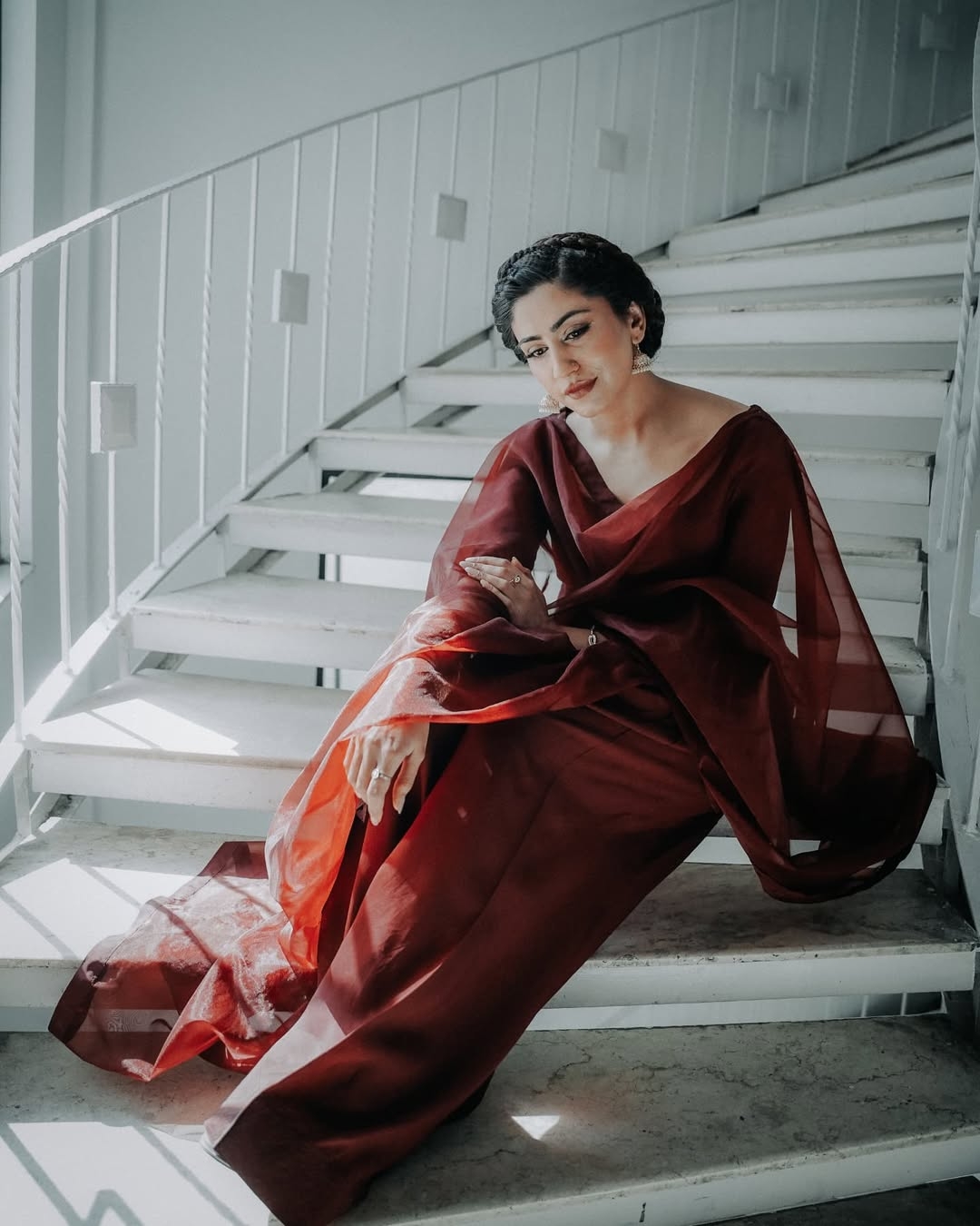 Naeema Butt Under Fire for Her Mean Remarks About Hania Aamir | Reviewit.pk