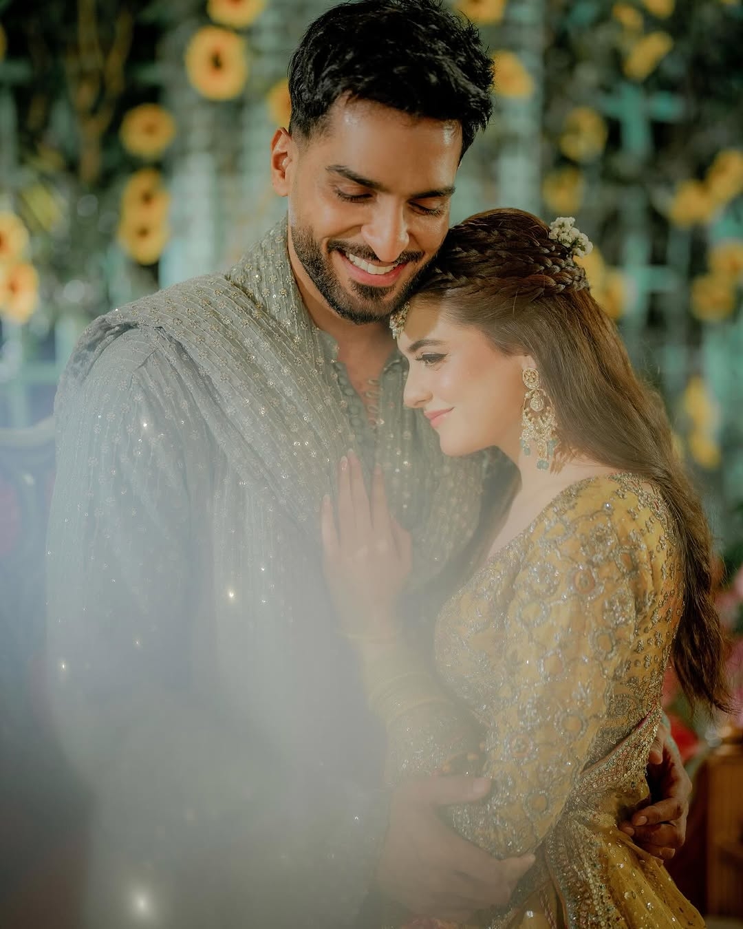 Omer Shahzad & Shanzey Lodhi Haldi Photoshoot | Reviewit.pk