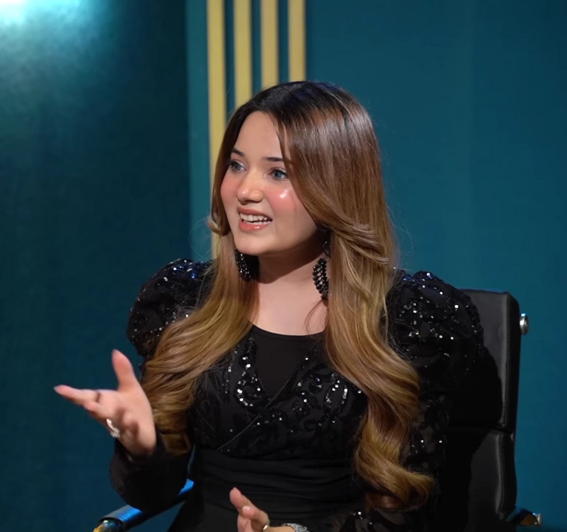 Rabeeca Khan Proves Her Father's Stardom In India After Backlash ...