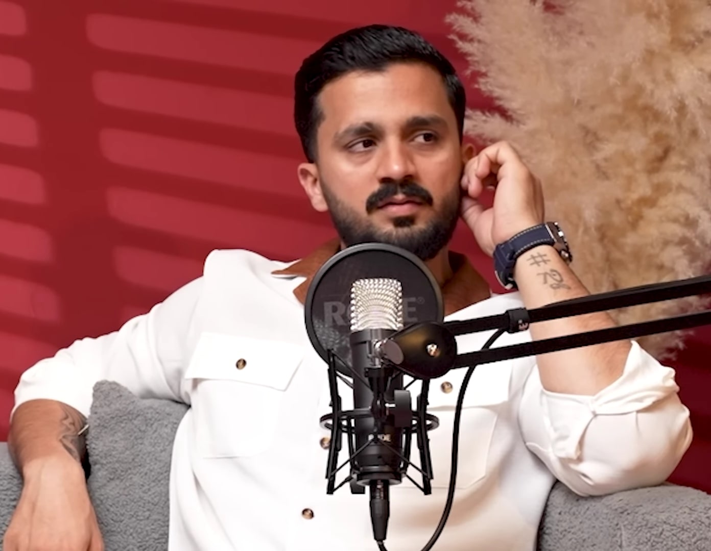 Rajab Butt's Plans To Return To Pakistan | Reviewit.pk