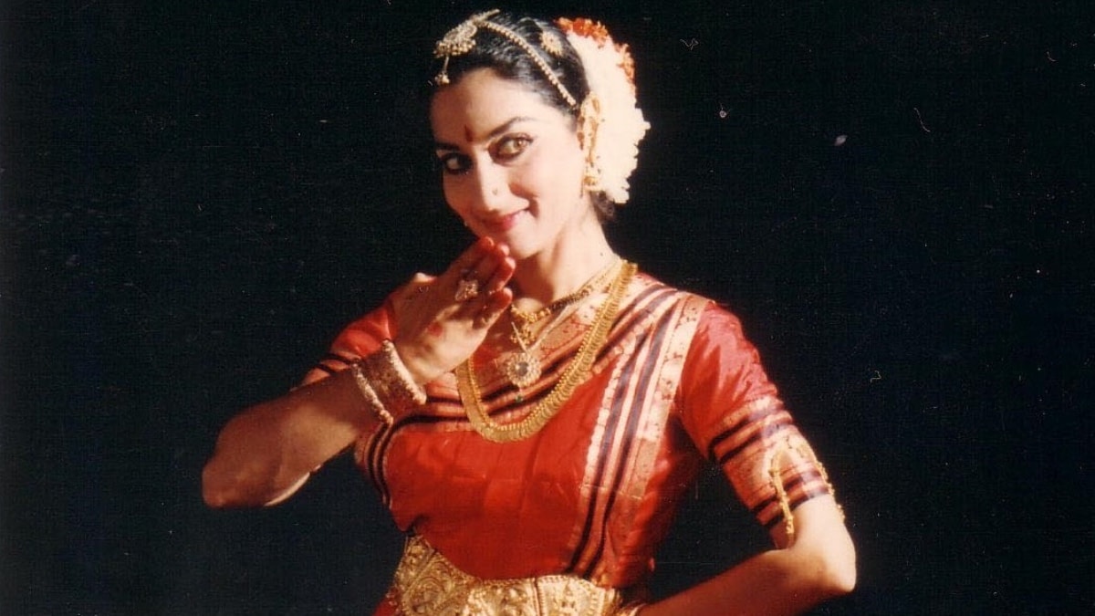 Sheema Kermani On Not Having Children As A Protest | Reviewit.pk