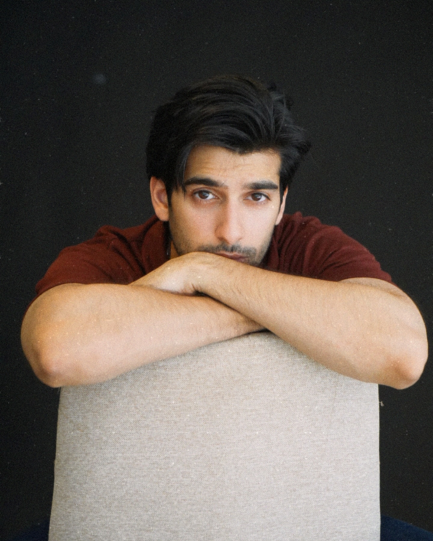 Shuja Asad : Breaking Stereotypes With Every Performance | Reviewit.pk