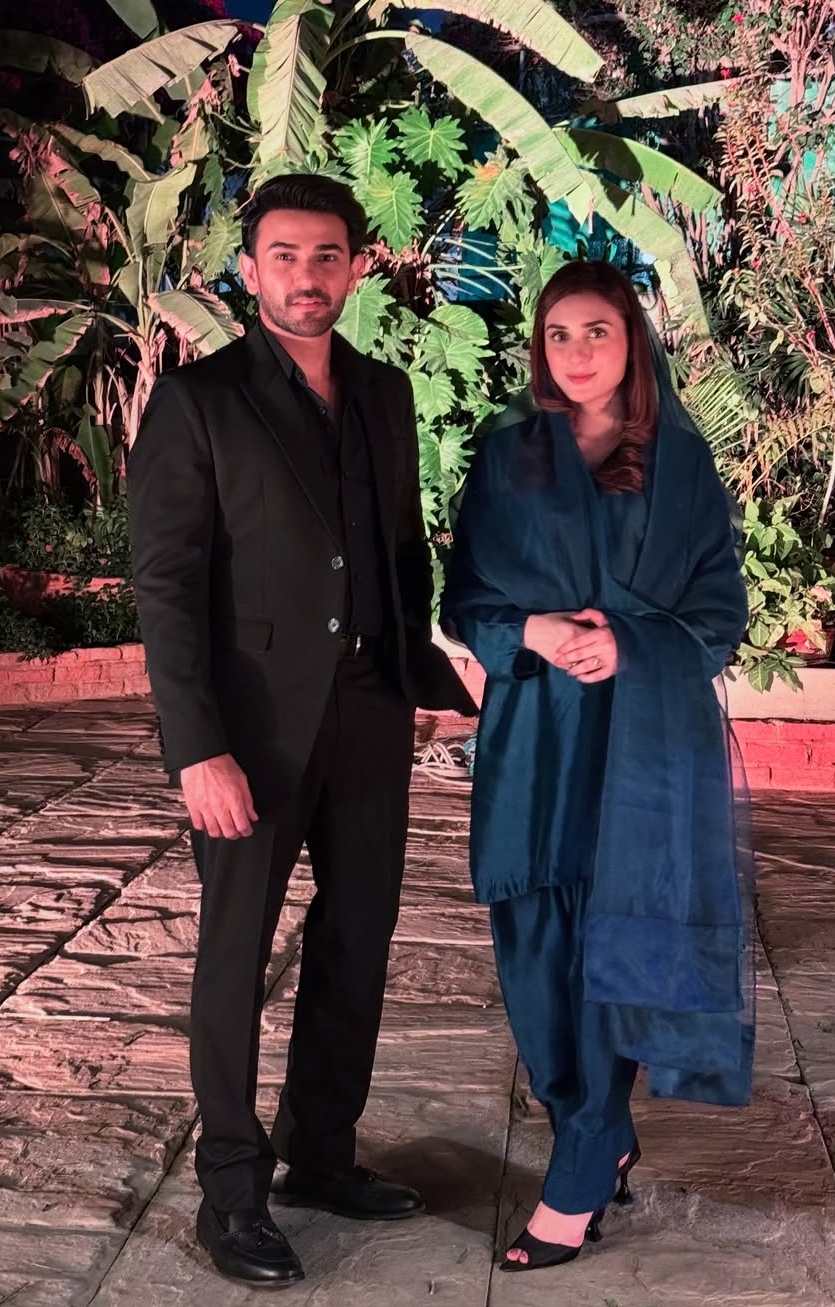 Drama Serial Naqaab BTS Pictures | Reviewit.pk