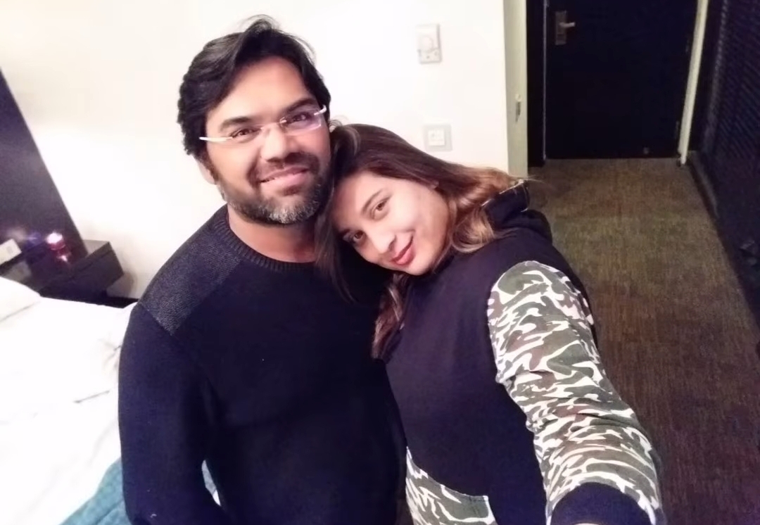 Sarah Omair Narrates Dramatic Love Story with Director Mohsin Talat ...