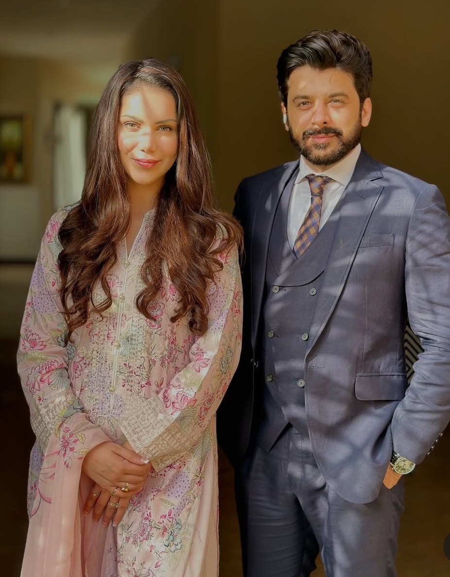 Drama Serial Naqaab BTS Pictures | Reviewit.pk