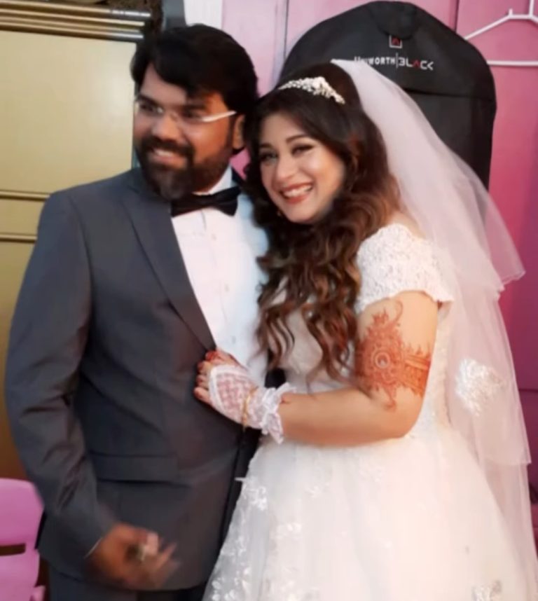 Sarah Omair Narrates Dramatic Love Story with Director Mohsin Talat ...