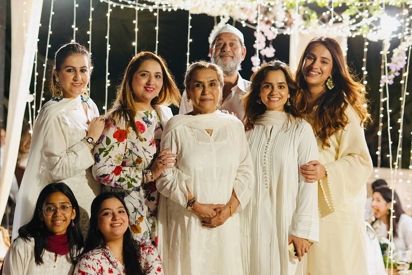 Why Parveen Akbar Was Against Daughter's Acting | Reviewit.pk