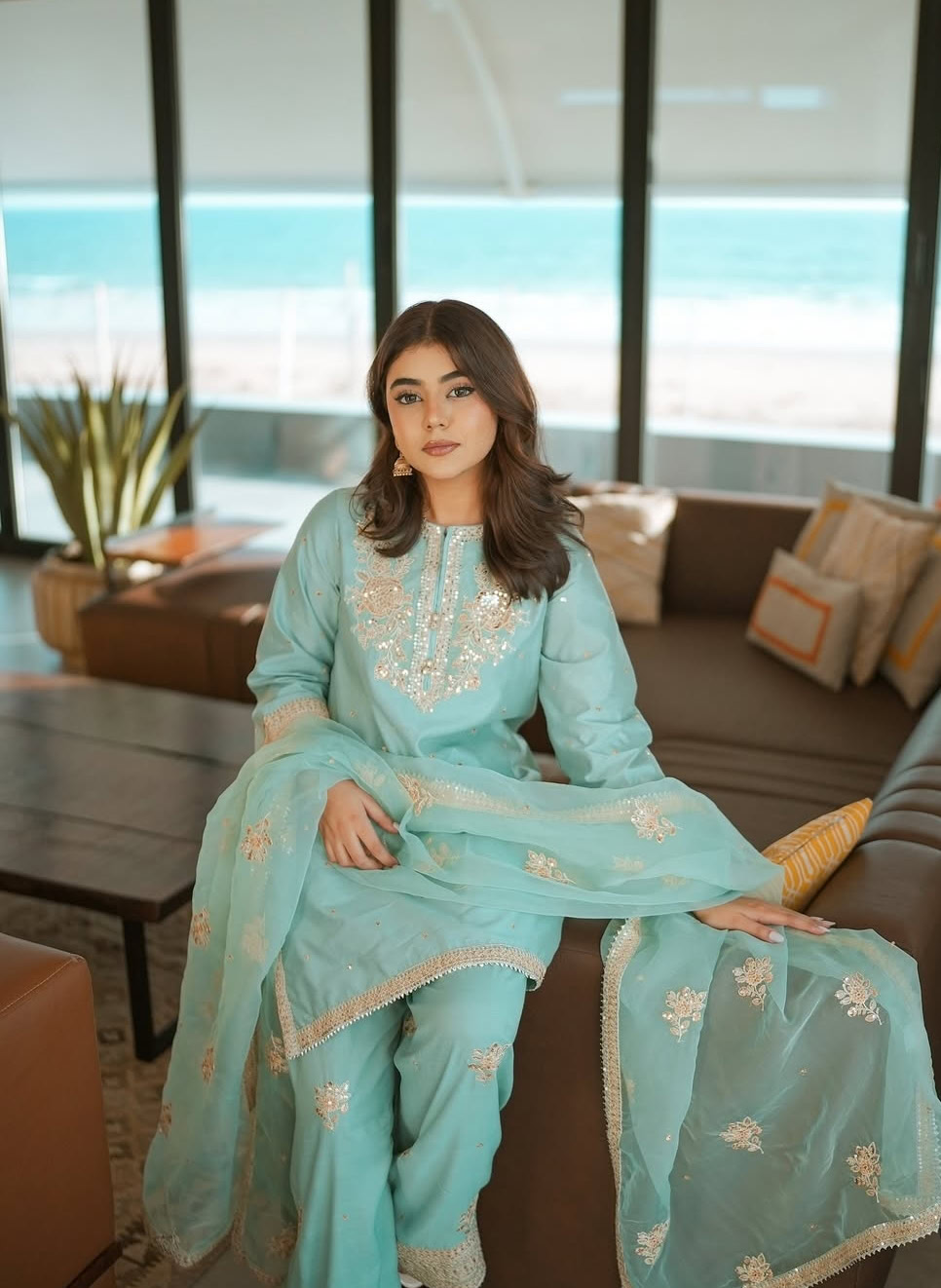 Areeka Haq Reveals The Actor Who Helped Her During Depression | Reviewit.pk